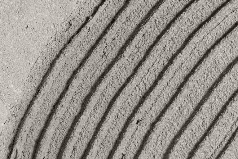 Advantages of cement glue in construction - White Sand | وايت ساند